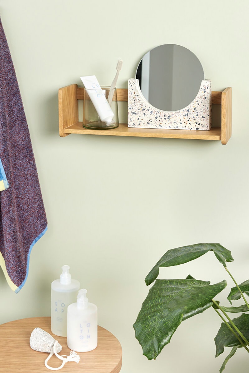 Single shelf store
